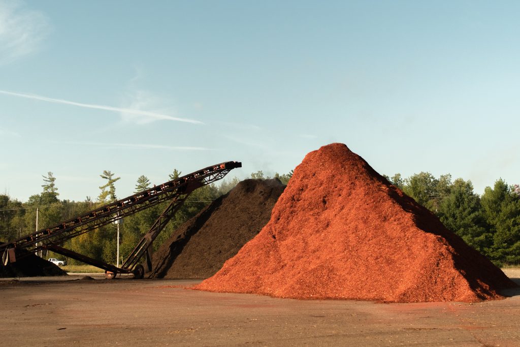 Premium Bulk Mulch - Michigan Bark Products